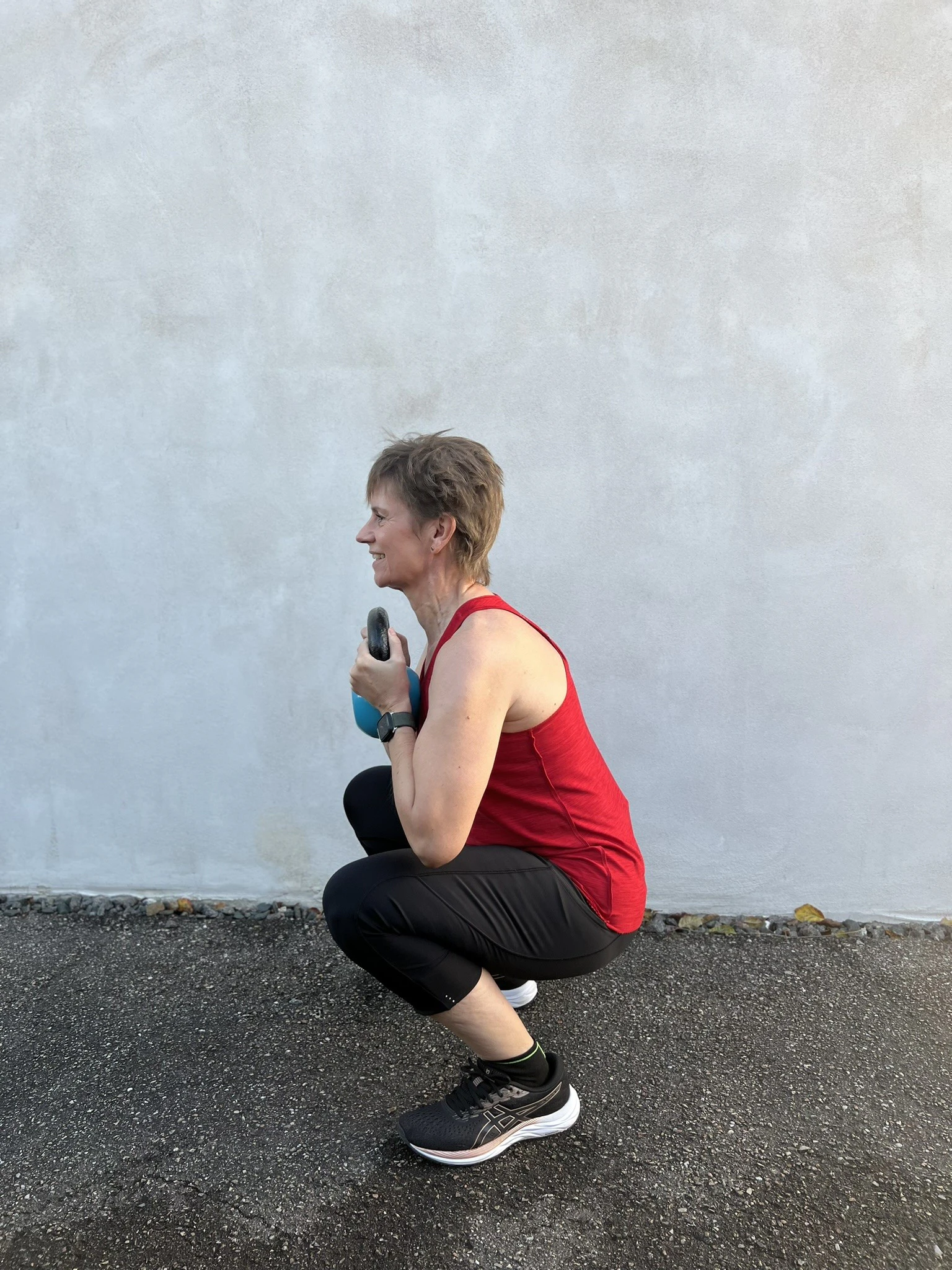 Squats styrker muskler og knogler nemt og effektivt. Vi guider. Familie ...