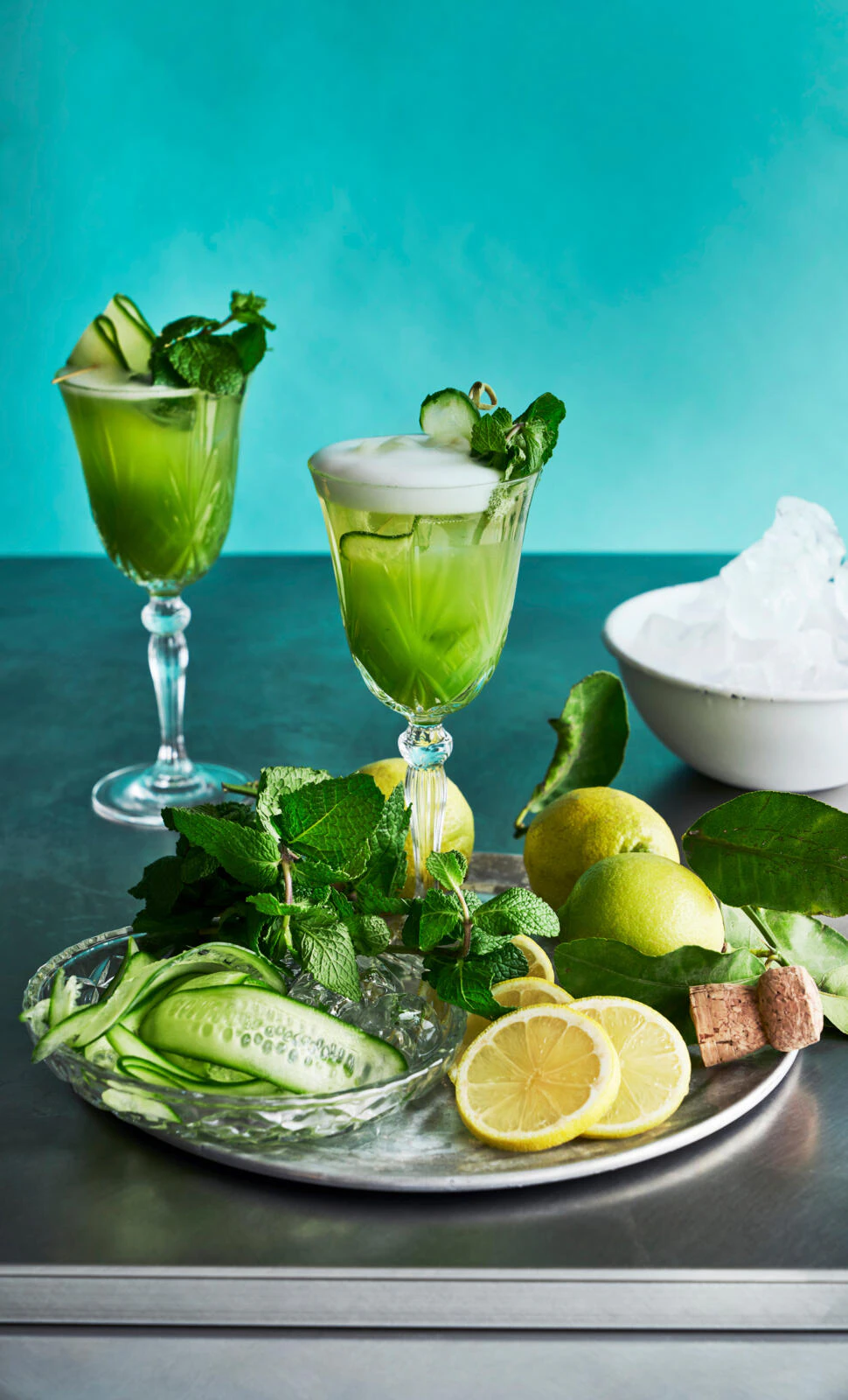 Opskrift på Cucumber gin spritz med gin og prosecco | Familie Journal