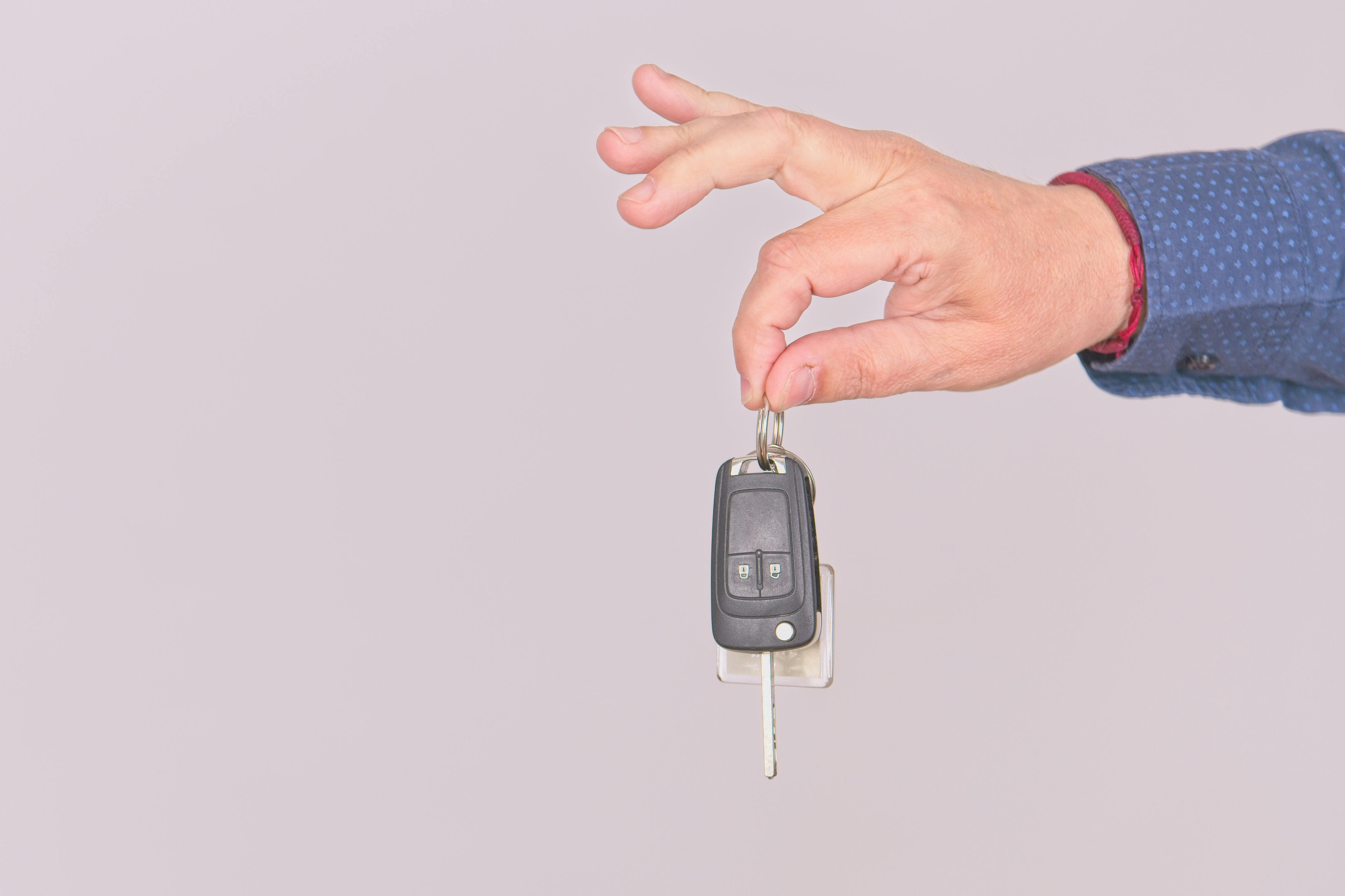 Vennerne kører fulde hjem: Skal jeg virkelig tage deres bilnøgler ...