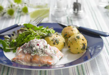 Bagt laks med persille | Familie Journal