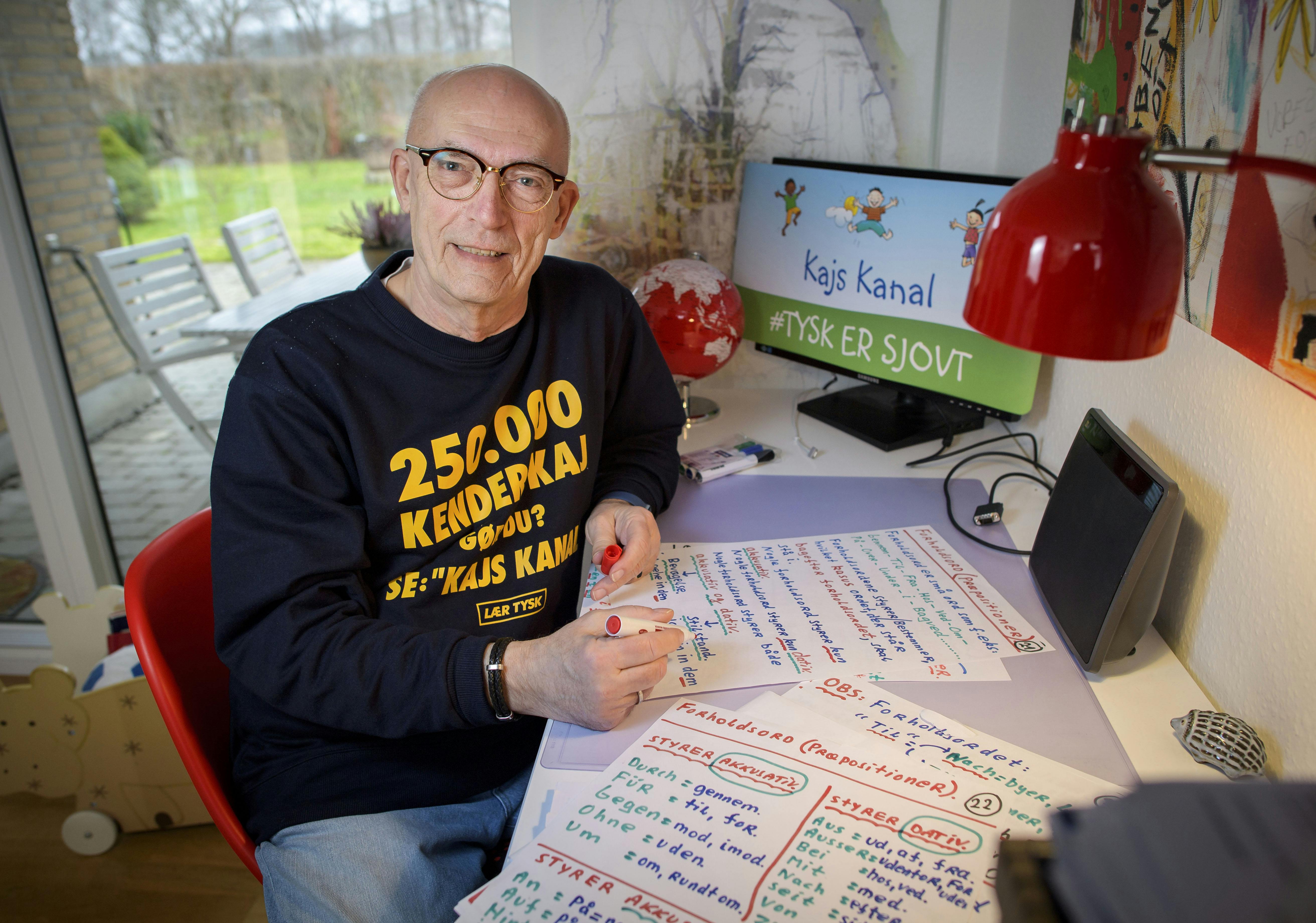 Han er 74 år og youtuber: Kaj vil lære alle børn i Danmark tysk ...