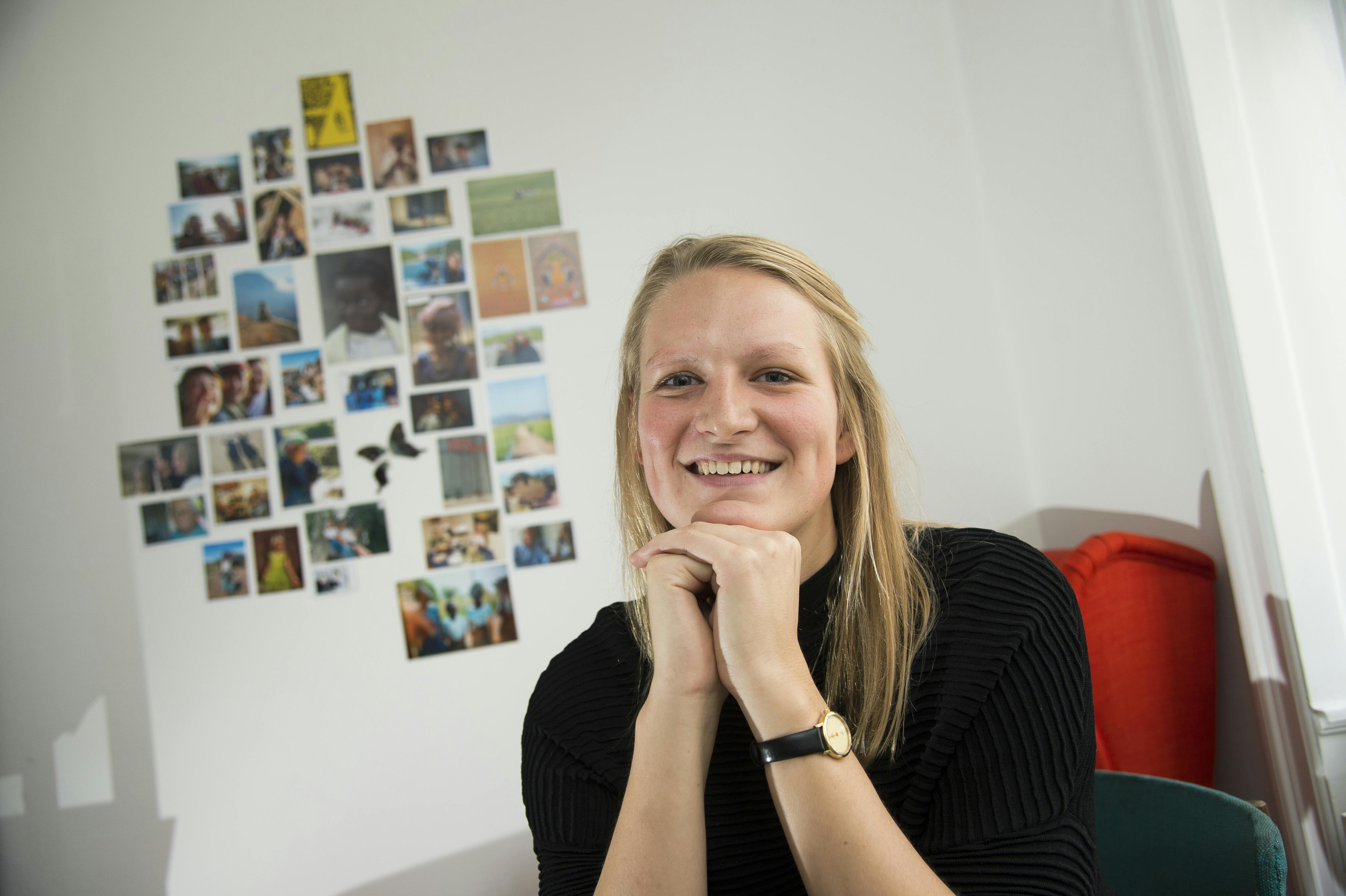 Astrid holdt jul i en lerhytte | Familie Journal