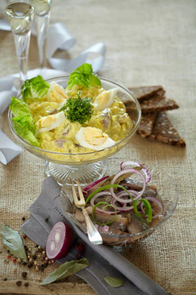 Marinerede sild og karry-sildesalat | Familie Journal